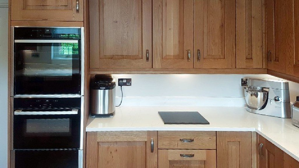 Oak kitchen | Country-style rustic loo | Case Study | Turnbull